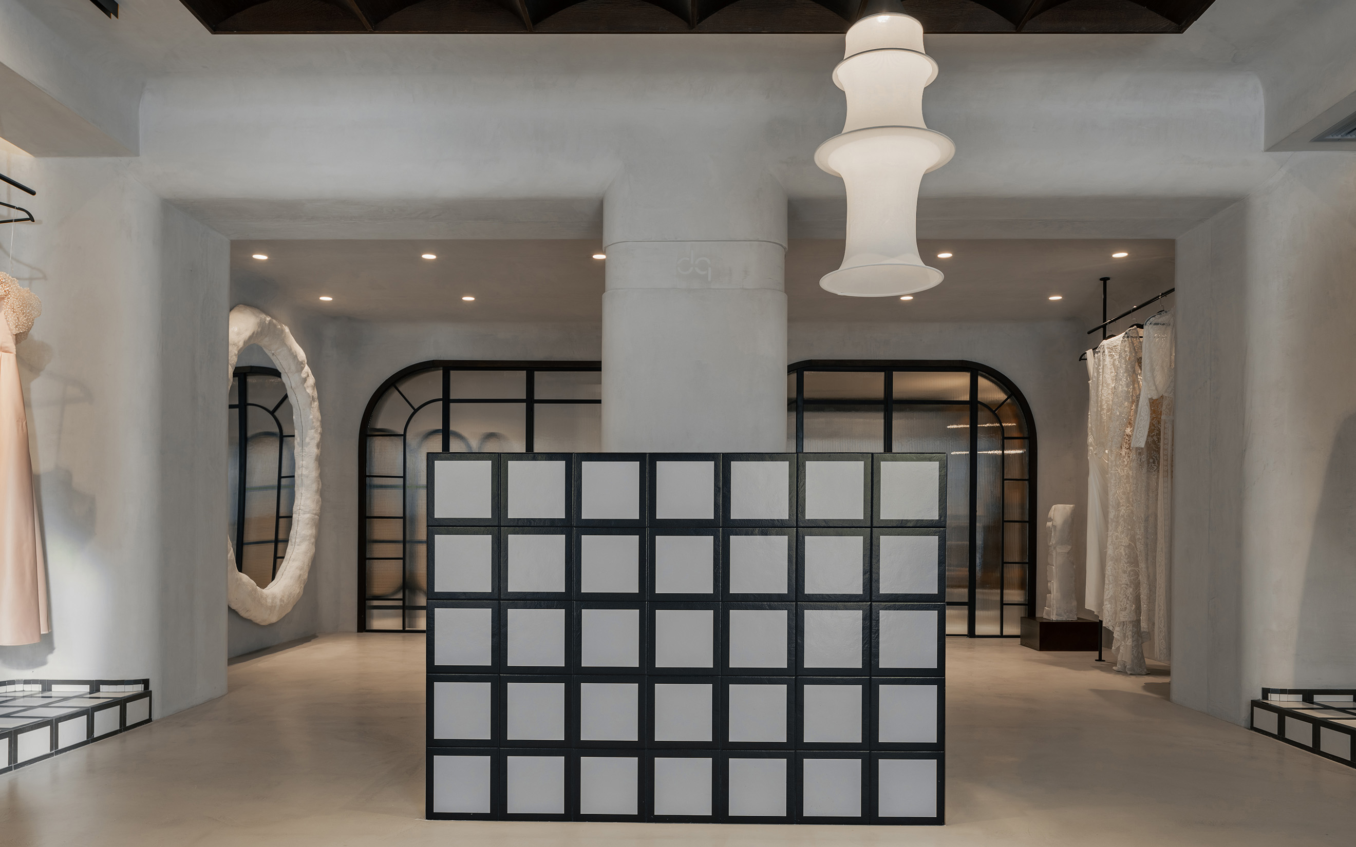 Diana Qerimi Showroom | Mutina