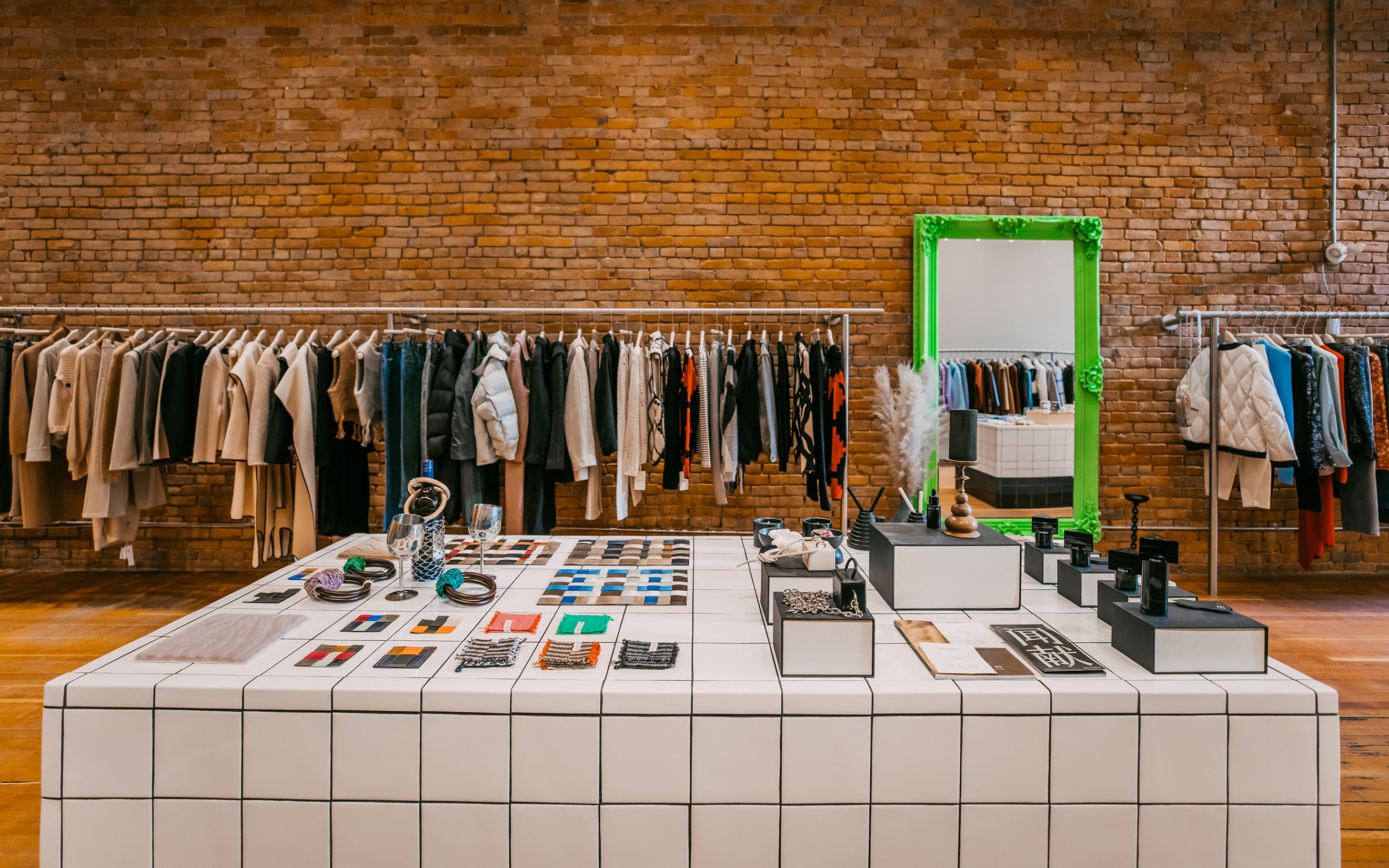 157 Moments | Mutina